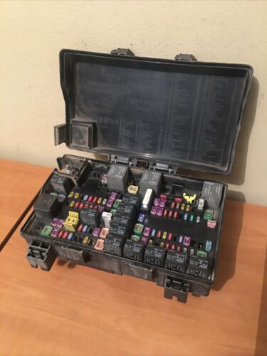 2015-2016 DODGE RAM 2500 FUSE BOX TIPM 6.7L CUMMINS FUSE BOX ...
